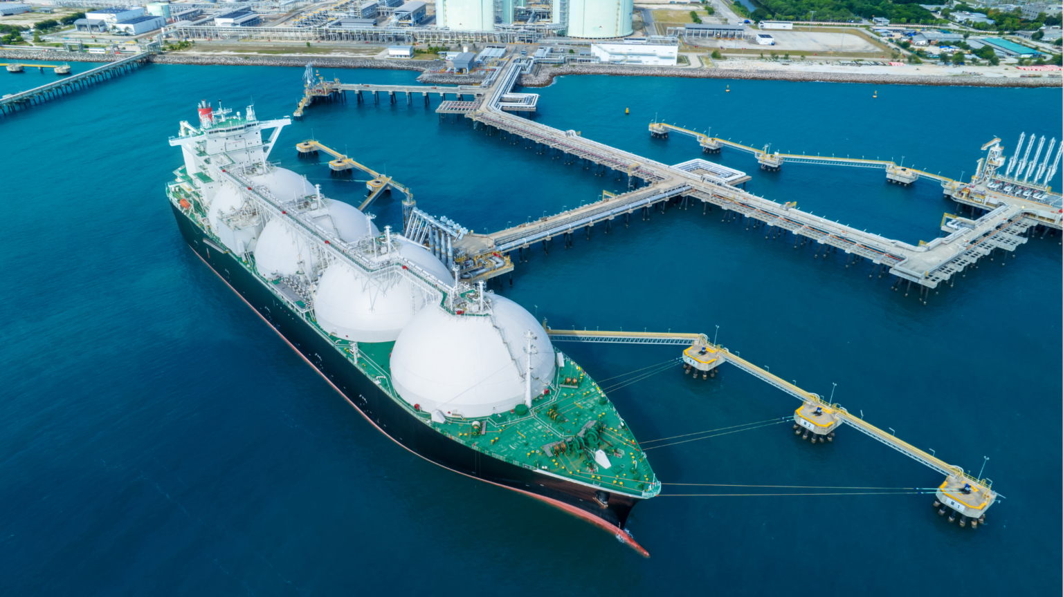 Key Components of Oil Rigs: Understanding the Rig Structure and Operations.