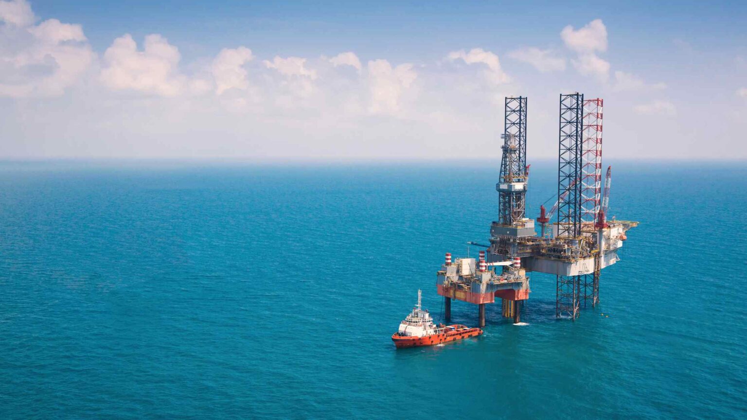 Key Components of Oil Rigs: Understanding the Rig Structure and Operations.